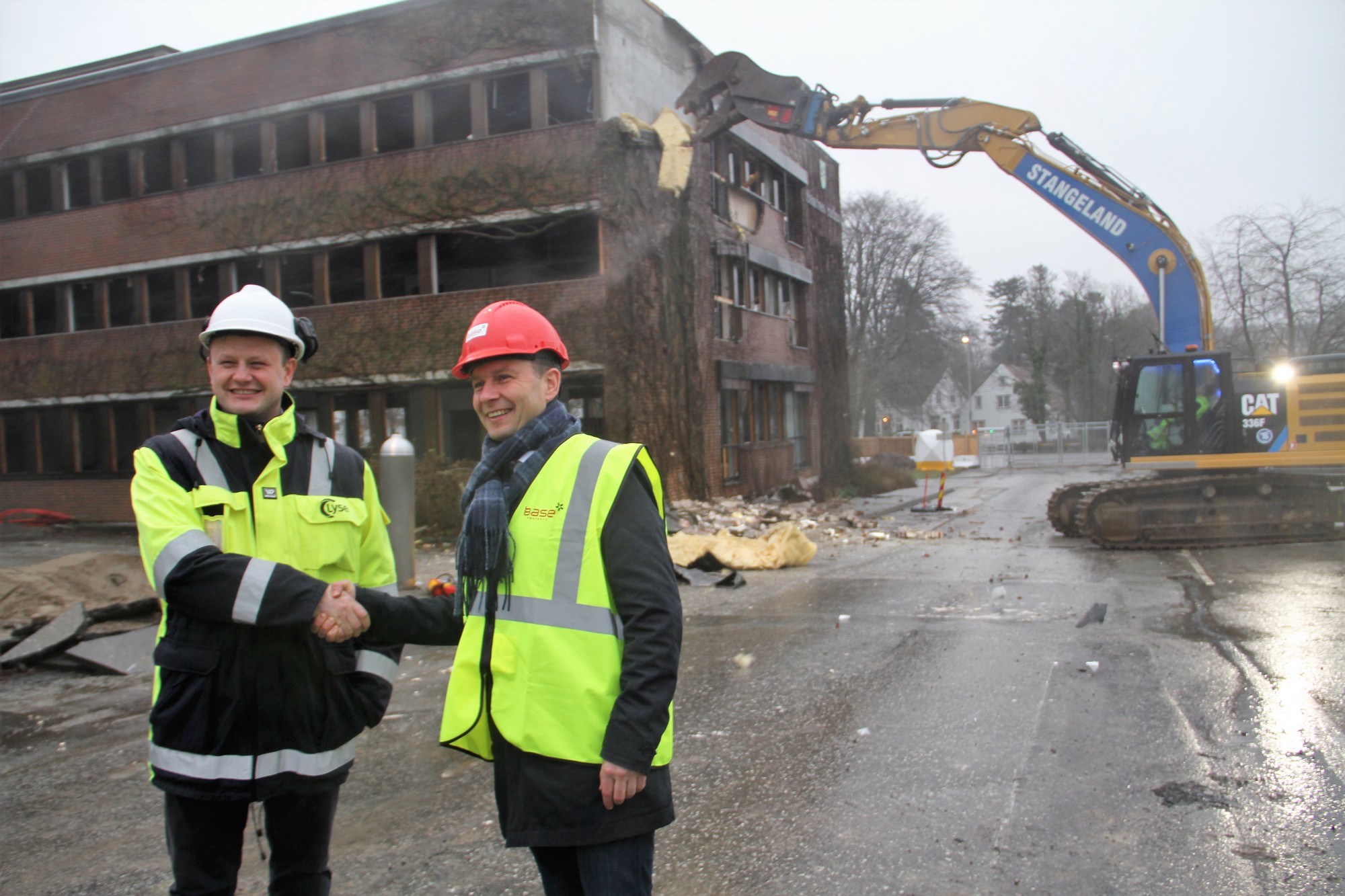 Rivestart for Lyse Elnett på rådhustomten - J33